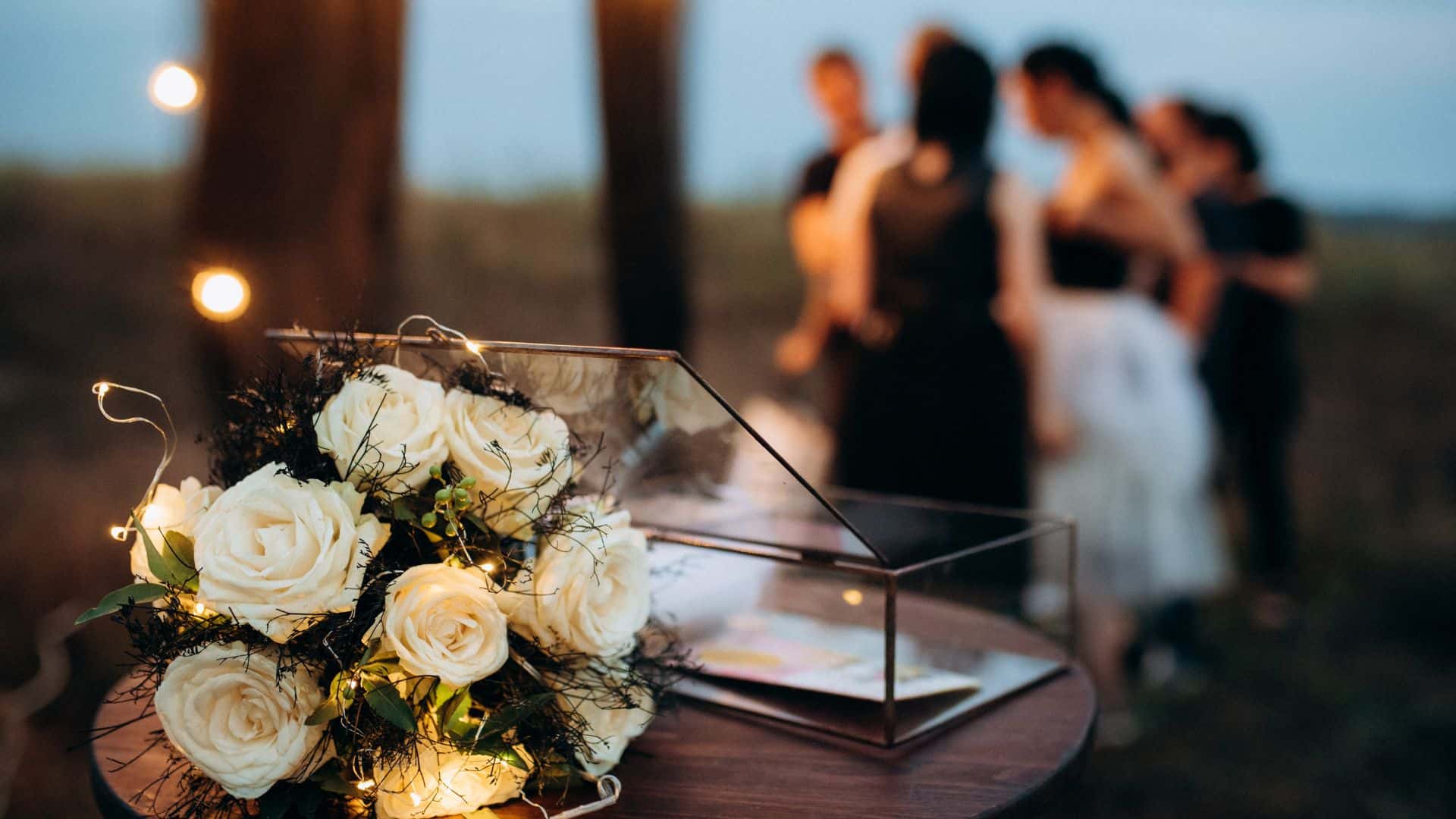 How to Perform a Bouquet Toss as MC - Wedding Officiant Help