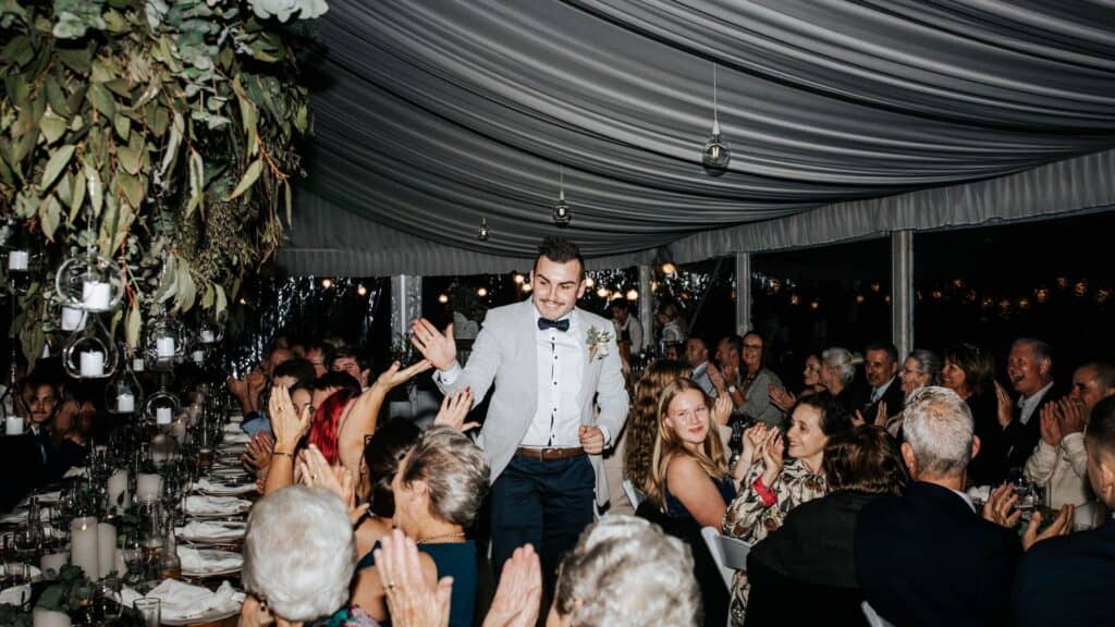 How to Perform the Wedding MC Welcome Speech